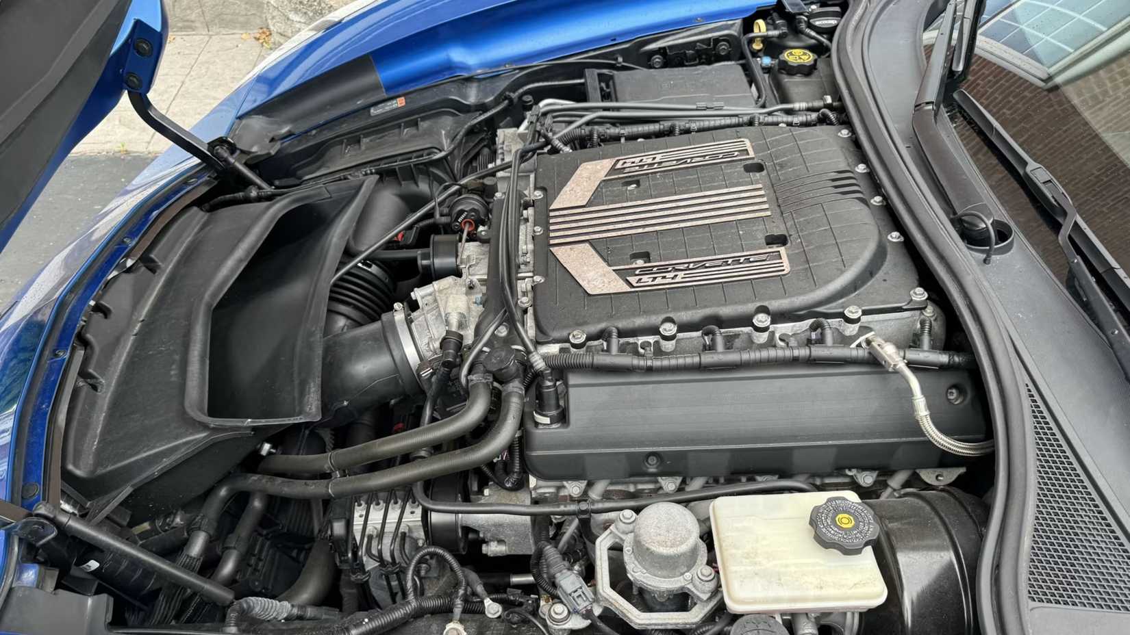 This 650-HP Manual Gearbox Corvette Is Now Cheaper Than A Tacoma