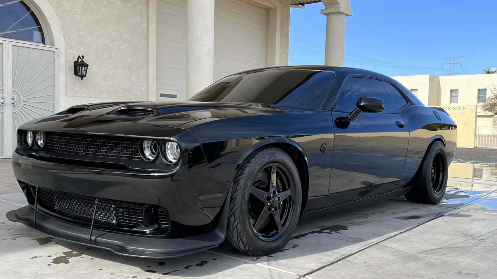 The Most Powerful Manual Dodge Ever: Challenger SRT Hellcat 6-Speed Manual