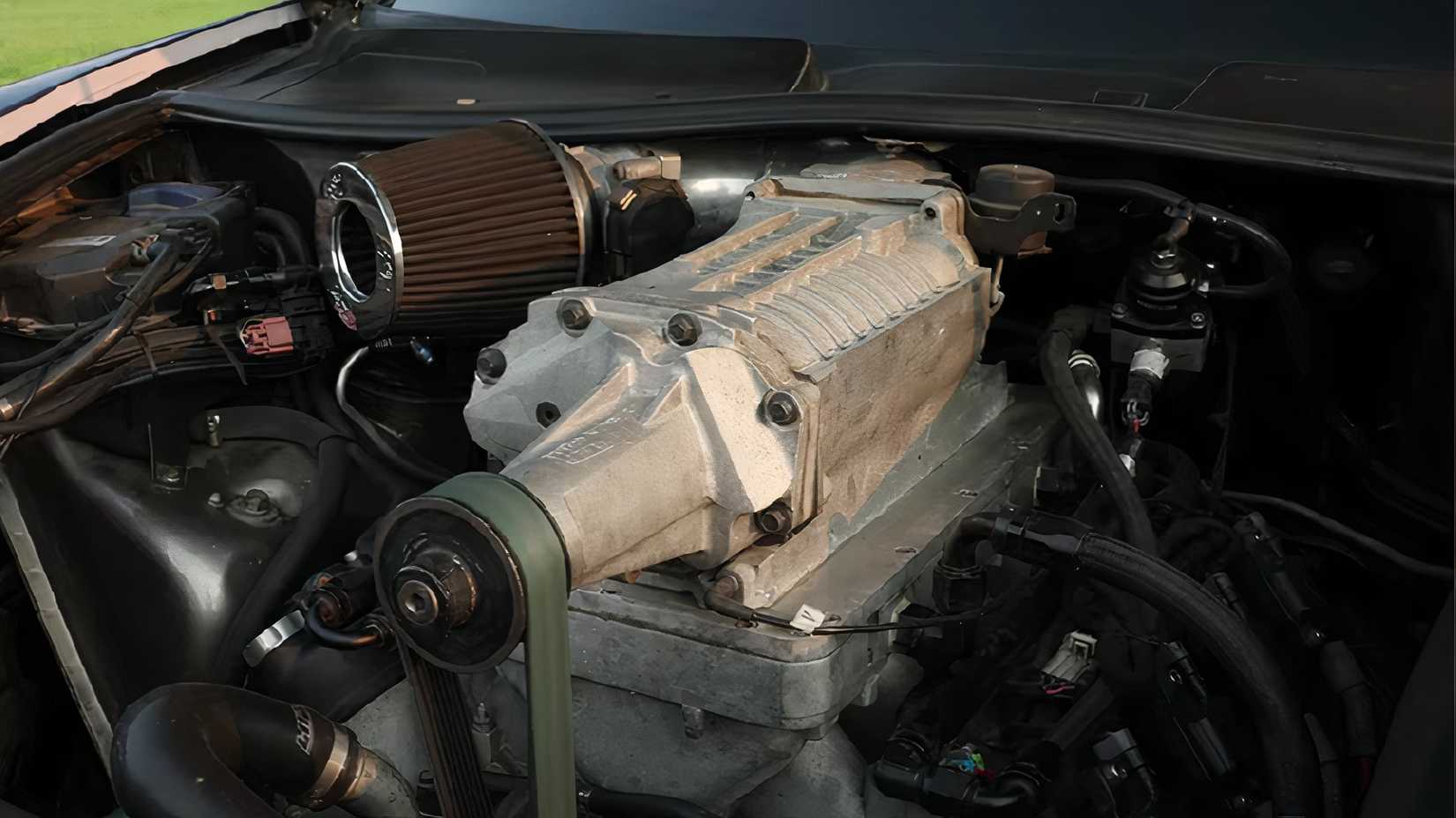 LS-Swapped Porsche Cayenne Is Incredible