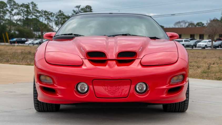 Here's How The Chevy 454 V8 Compares To Pontiac's 455 V8