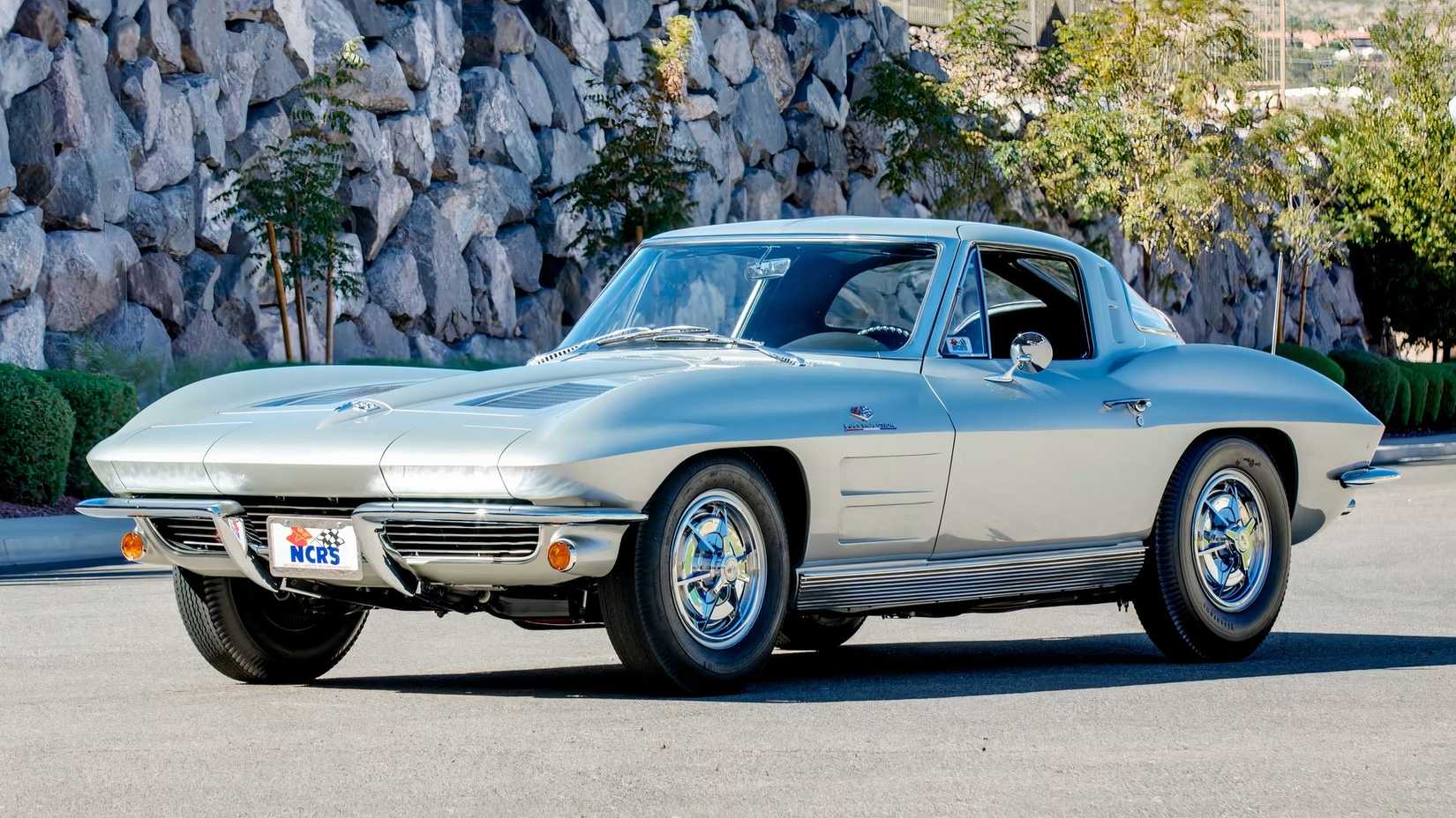 Chevrolet Corvette Generations Guide: Engines, Trims, Specs & Values ...