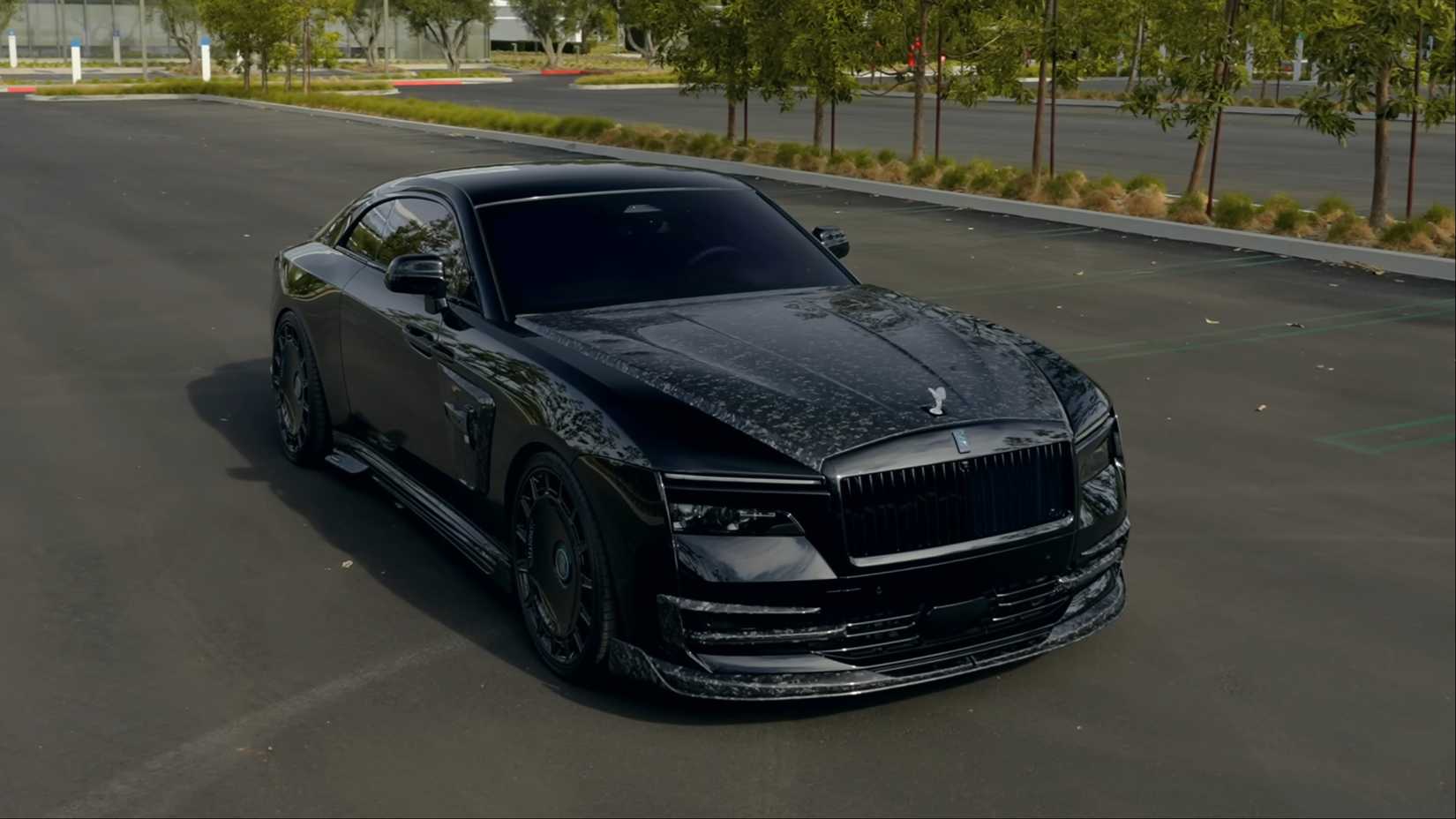 Mansory’s All-Black Rolls-Royce Spectre Elevated With Forged Carbon Fiber