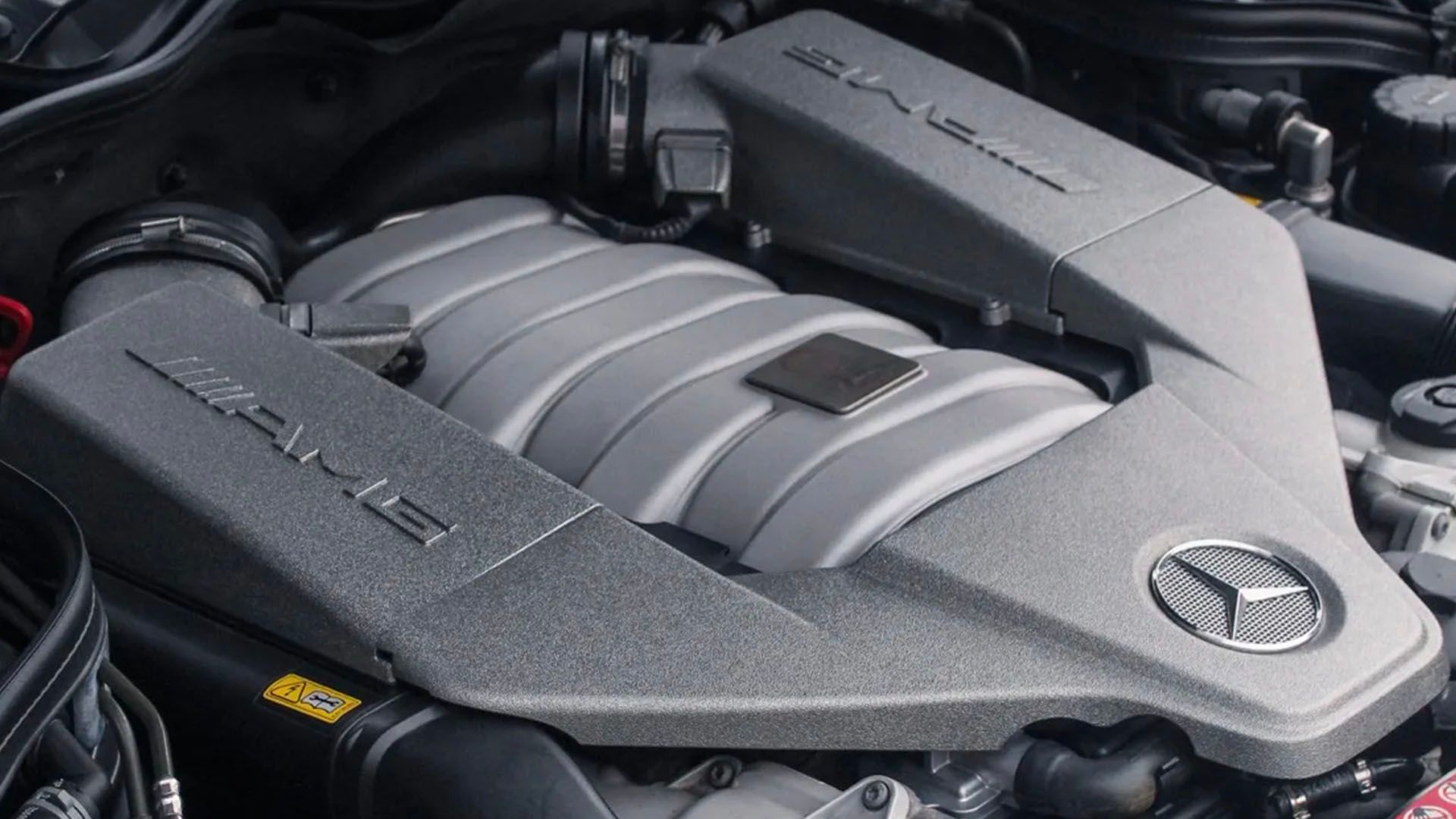 3,000-HP Dodge Viper Clocks Breathtaking 6-Second 1/4 Mile