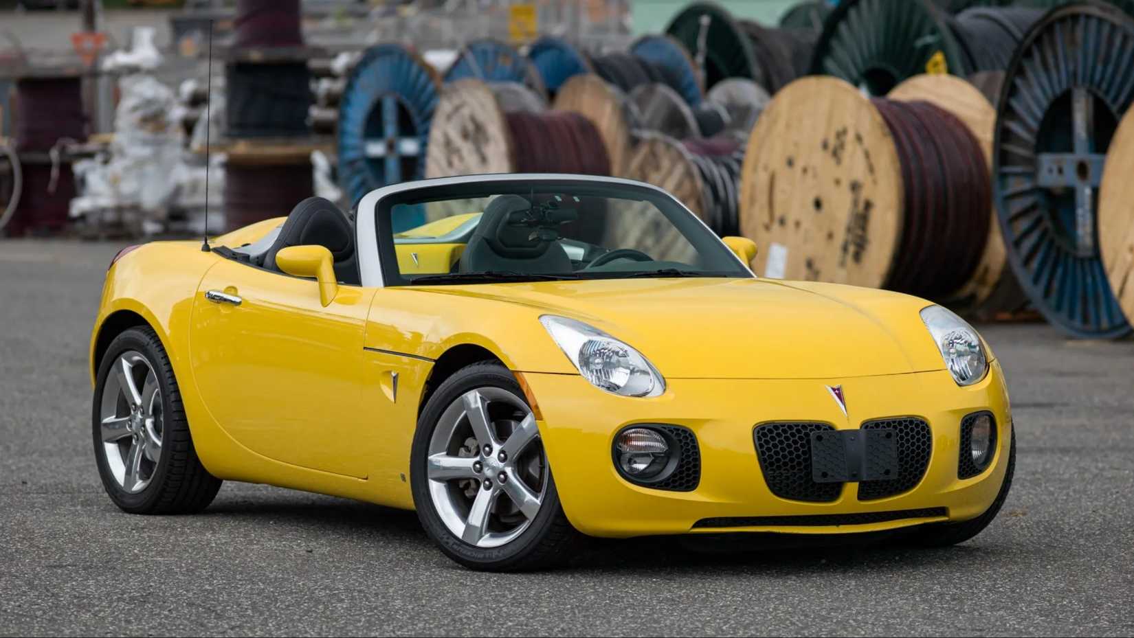 Pontiac Once Made A Faster Mazda Miata Alternative