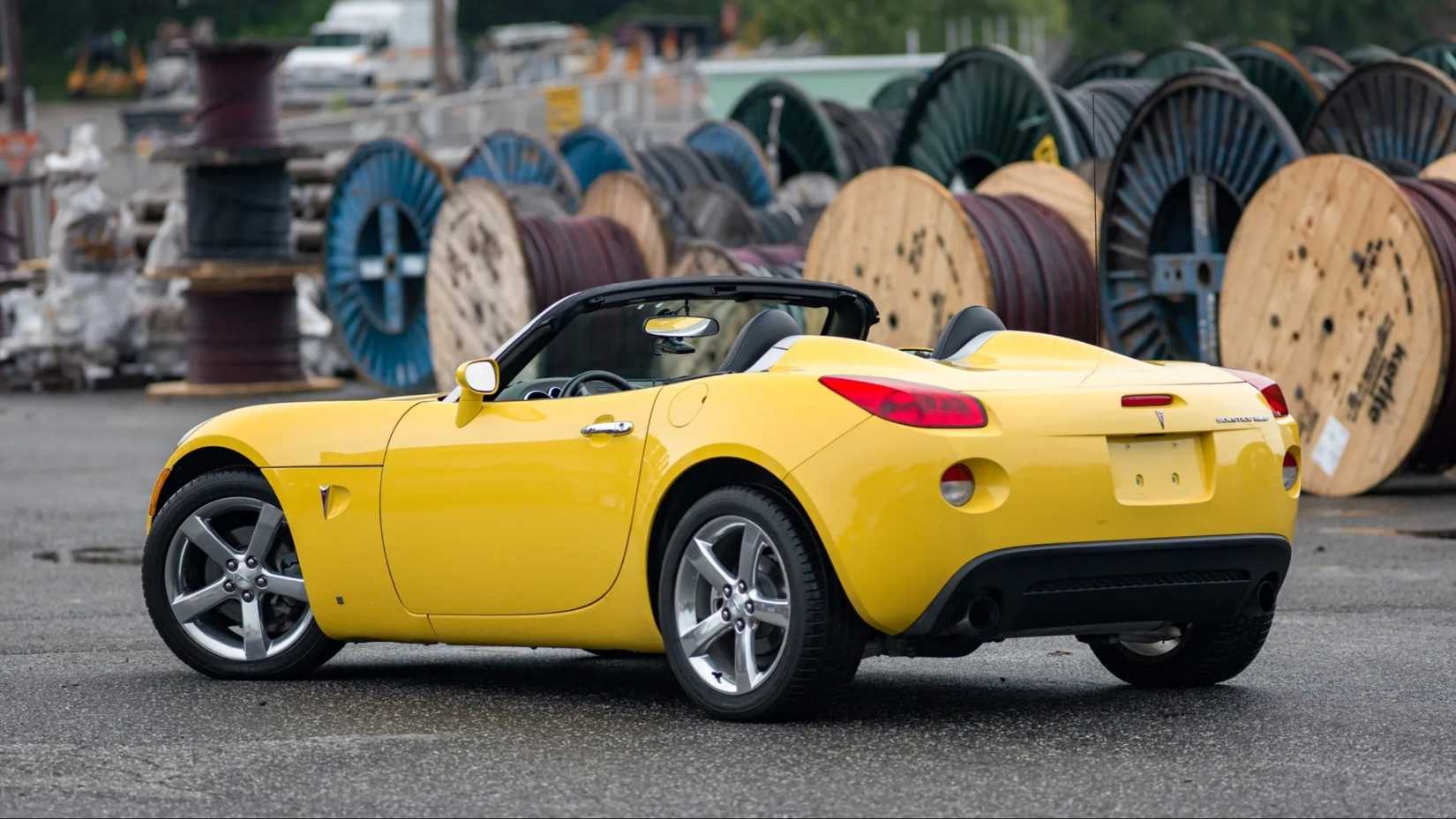 Pontiac Once Made A Faster Mazda Miata Alternative
