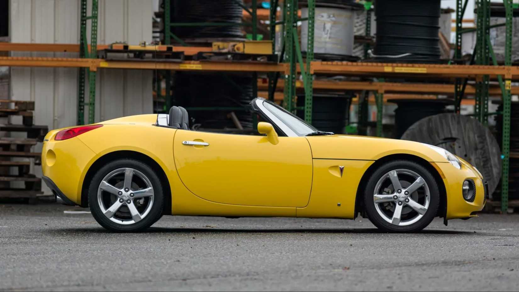 Pontiac Once Made A Faster Mazda Miata Alternative
