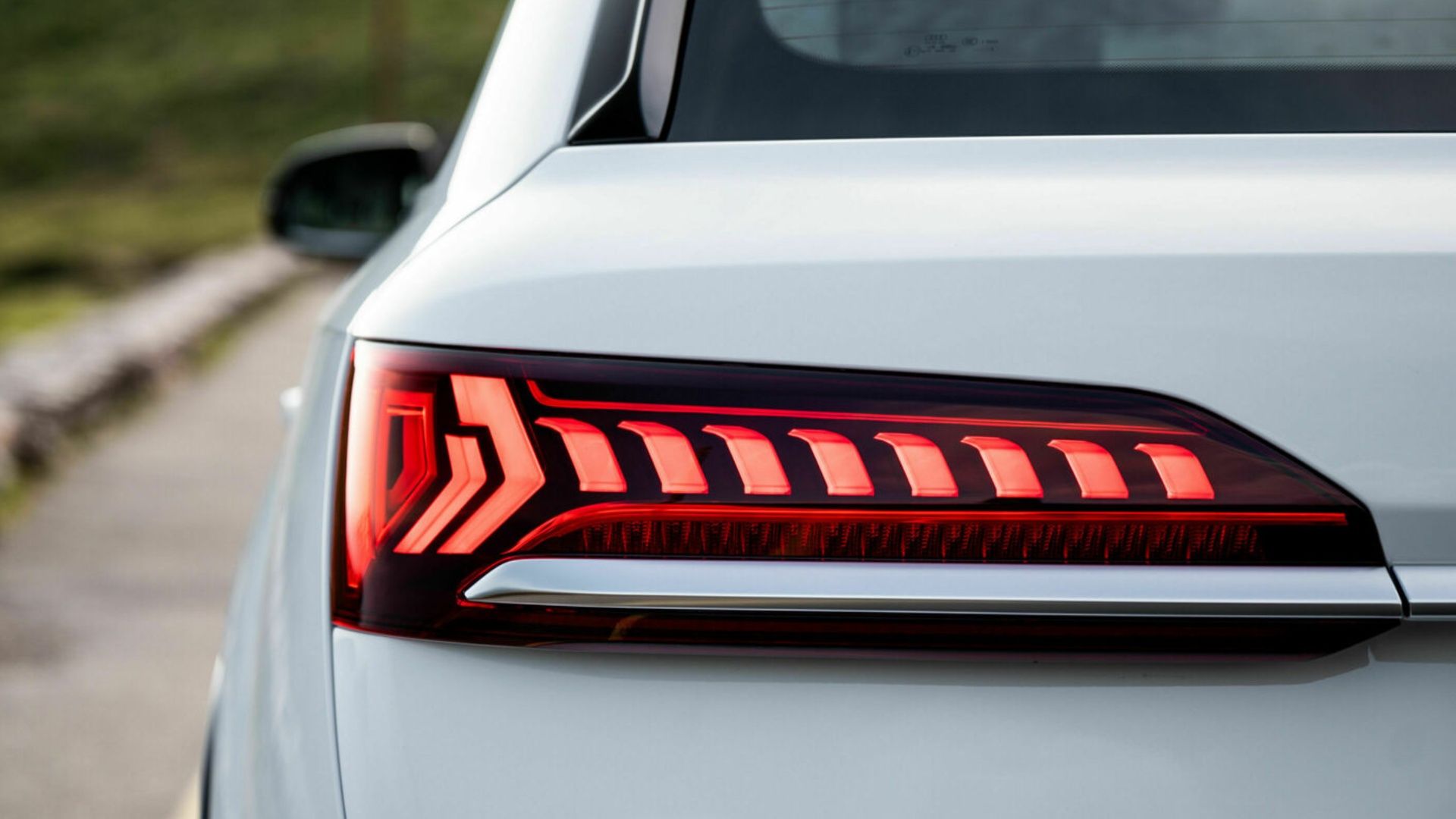 This Audi R8 Mid-Engine V10 Drop-Top Supercar Can Be Yours For A Steal