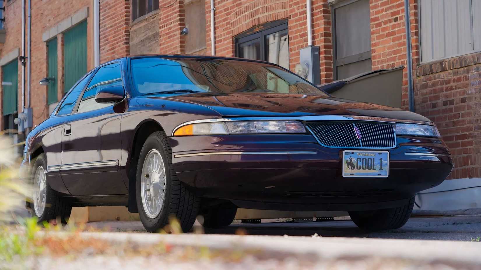 How The Lincoln Mark VIII Beat BMW And Mercedes At Their Own Game