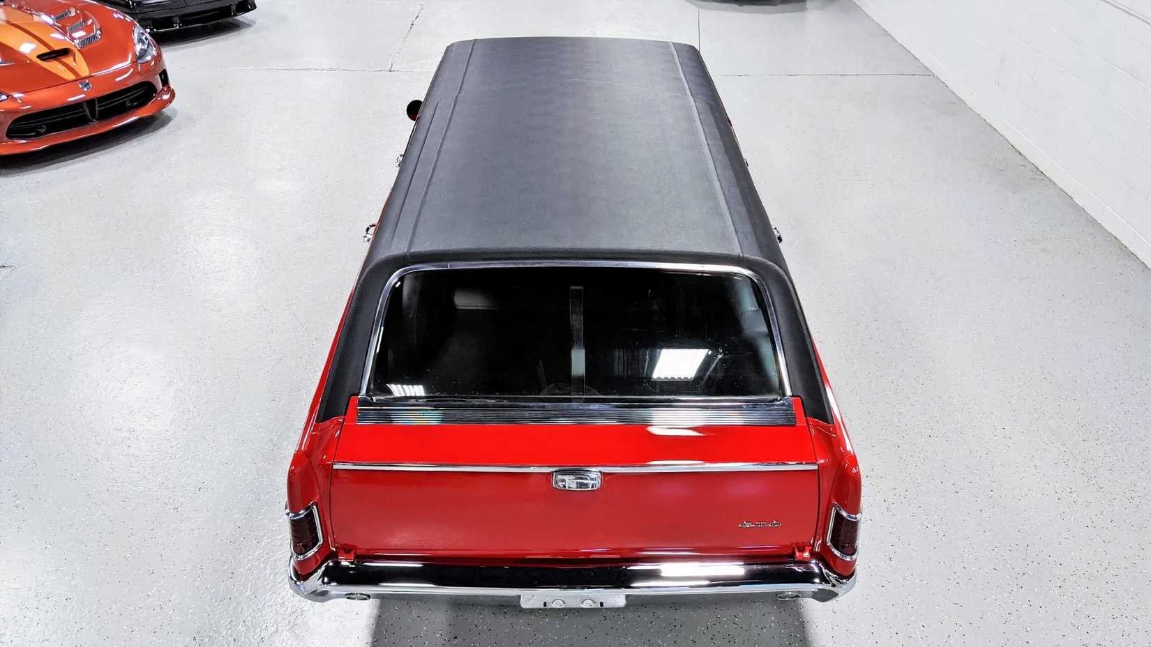 Pontiac Accidentally Turned A Grocery Getter Into A Muscle Car