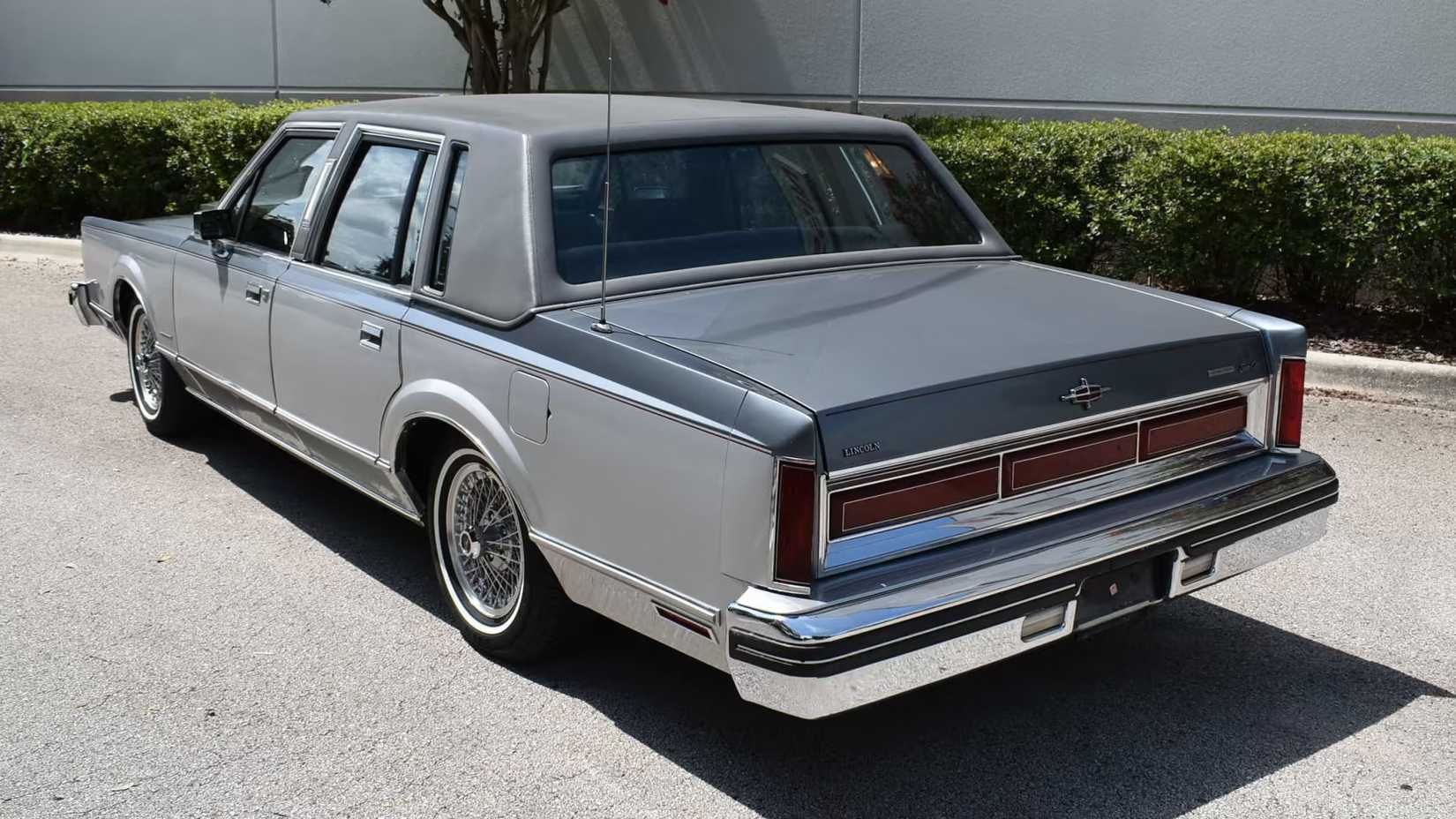 Elegant Highest Mileage Lincoln Town Car Images
