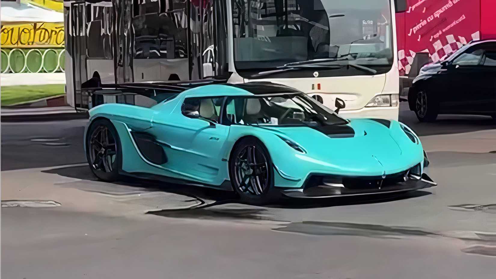 Andrew Tate’s Hypercar Breaks Down in Public