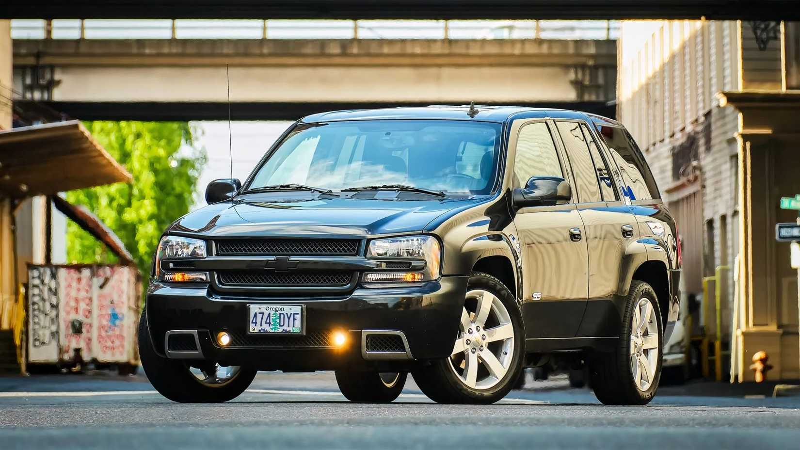 10 Forgotten Performance SUVs Faster Than A '90s Ferrari