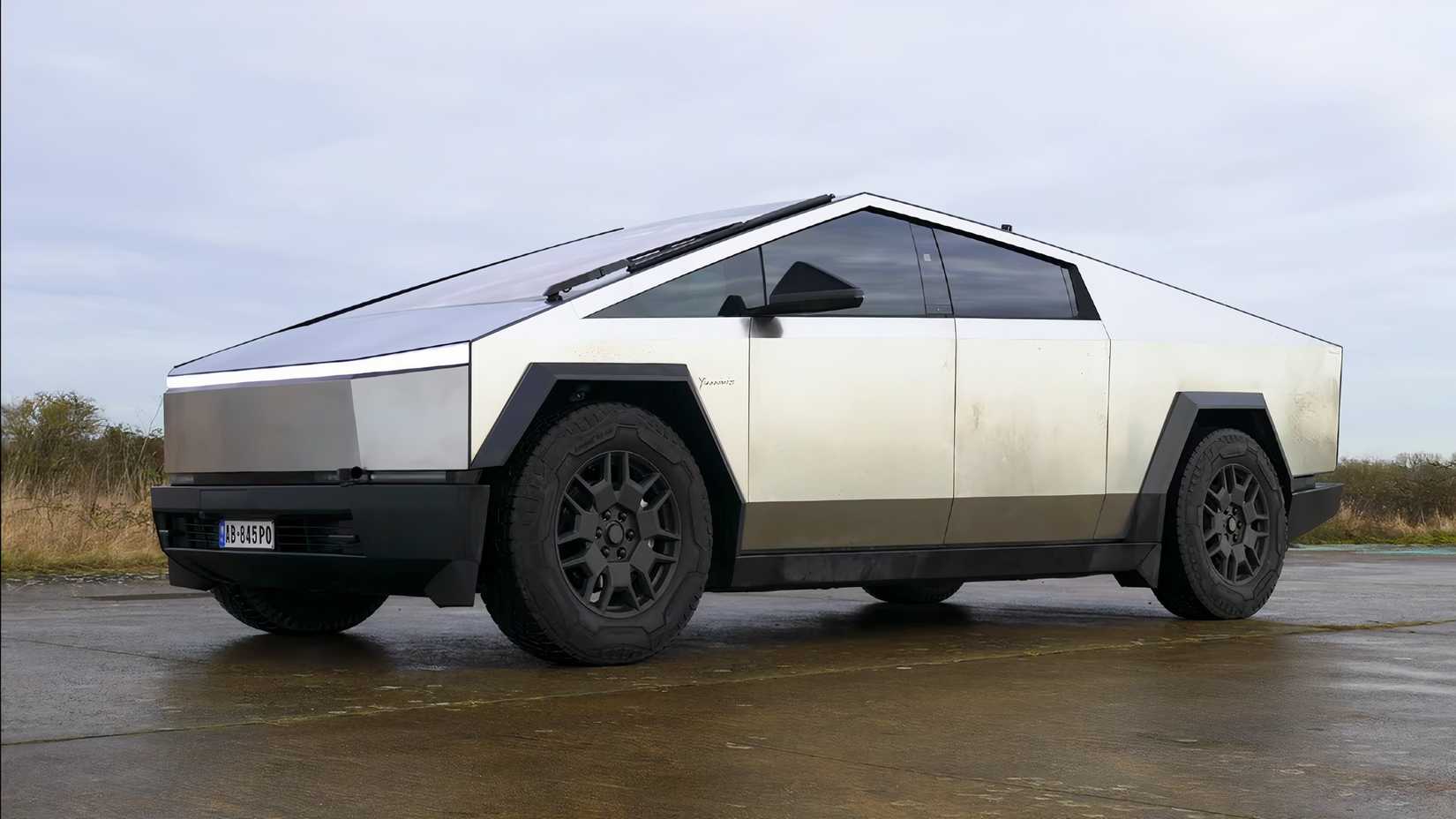 This Ford Is Now America’s Best-Selling Electric Pickup, Not The Cybertruck