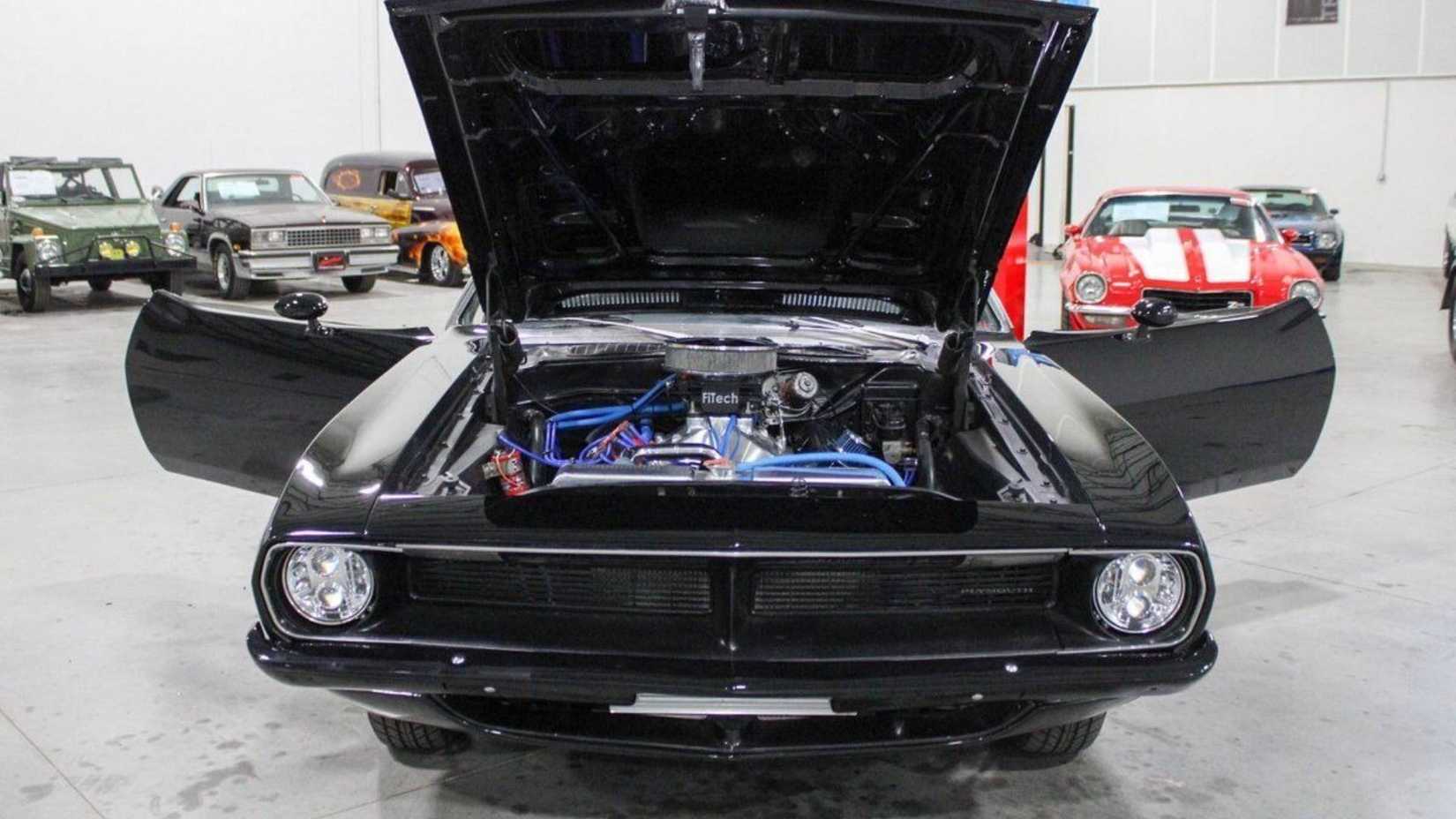 This 750-Horsepower '71 Cuda Is Drag Racing At Its Meanest