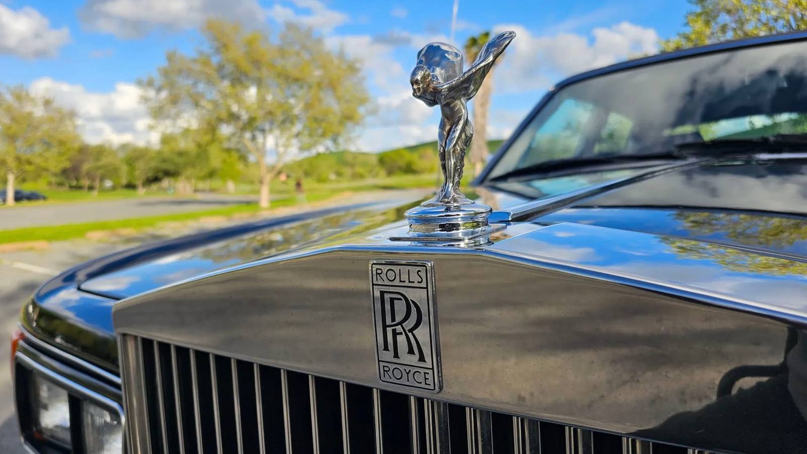 This Legendary Rolls-Royce Is Now A $14K Super Luxury Bargain