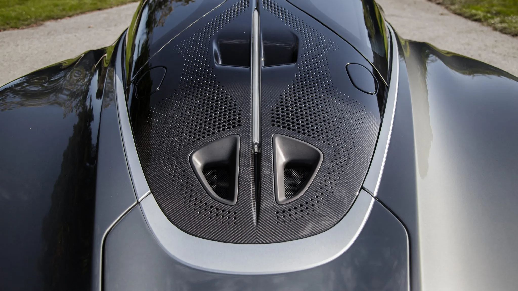 LaFerrari, Porsche 918 Spyder, McLaren P1 Auctioned As Hypercar Holy ...