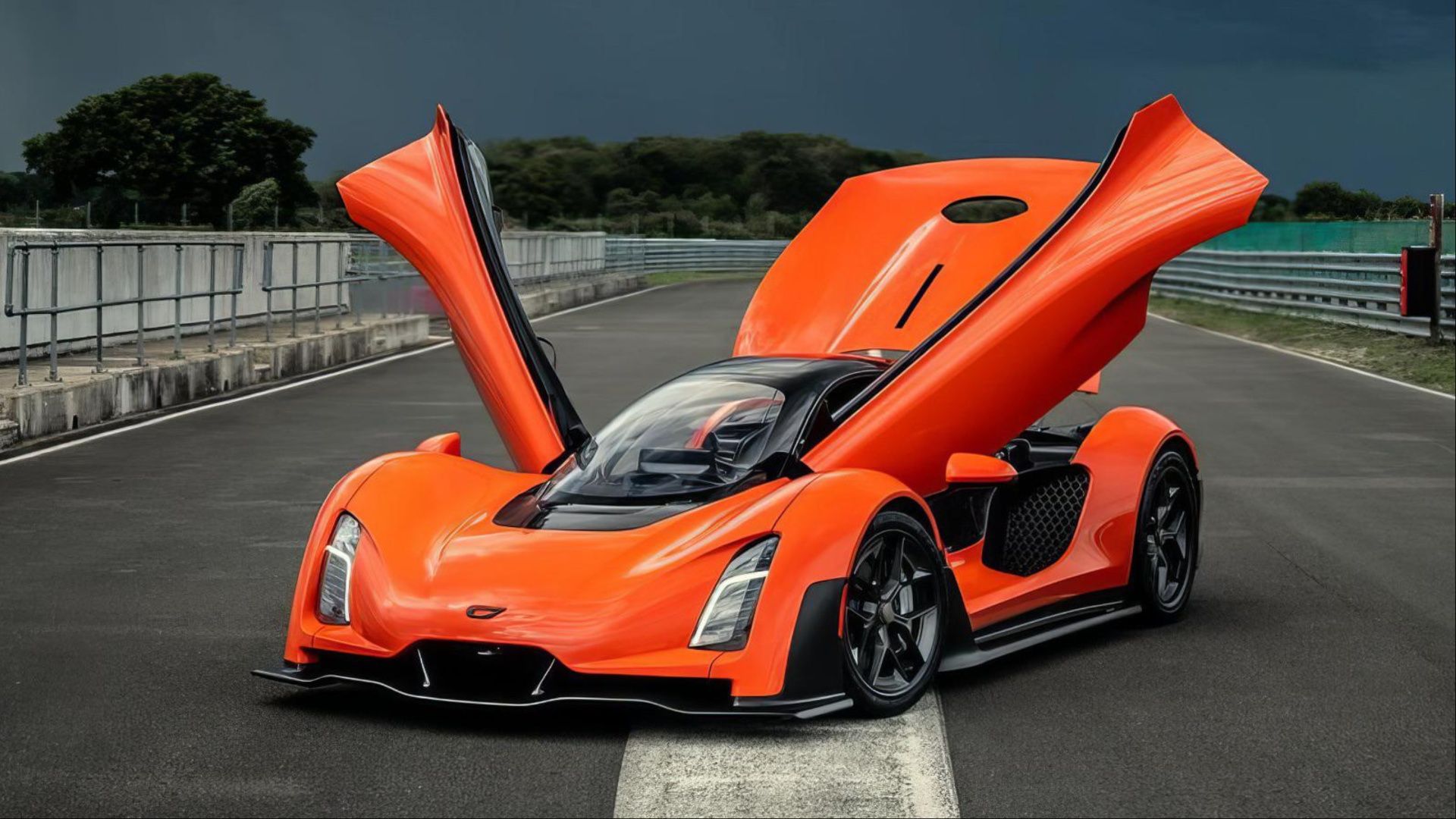 Exclusive: Czinger Vehicles' New CCO Talks Innovation, Hypercars, And ...