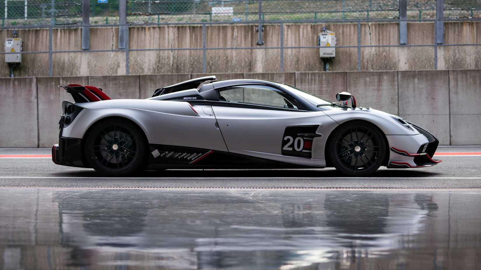 The Fastest Cars That Hold Lap Records At The World’s Most Famous Tracks