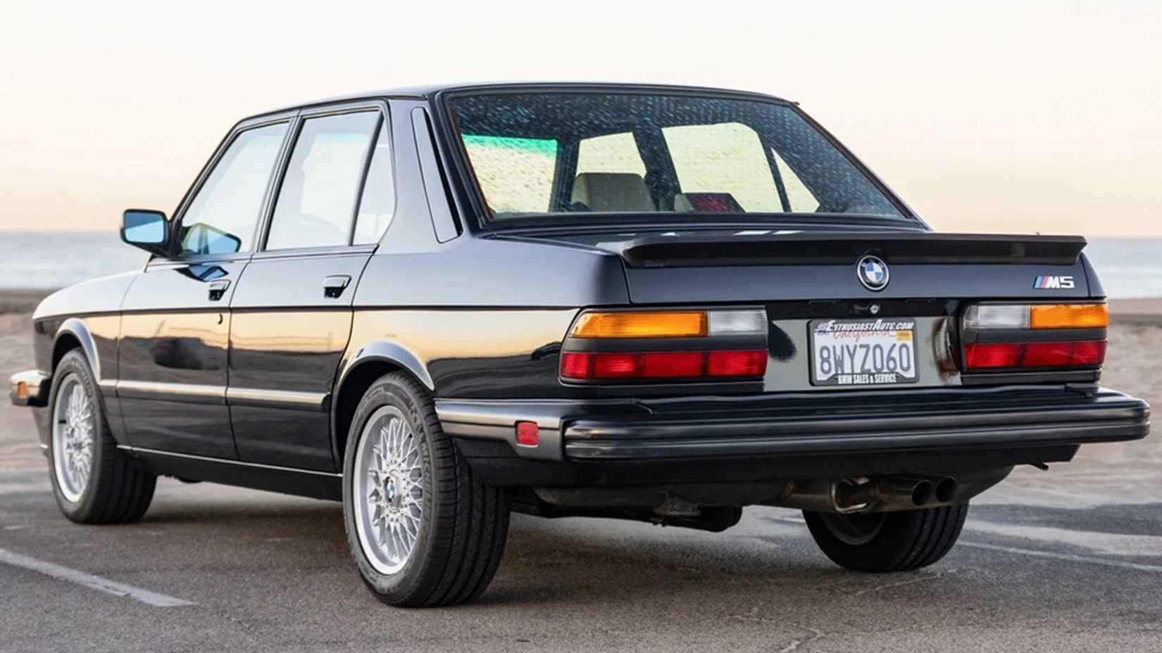 BMW Built The World's First Luxury Sports Sedan