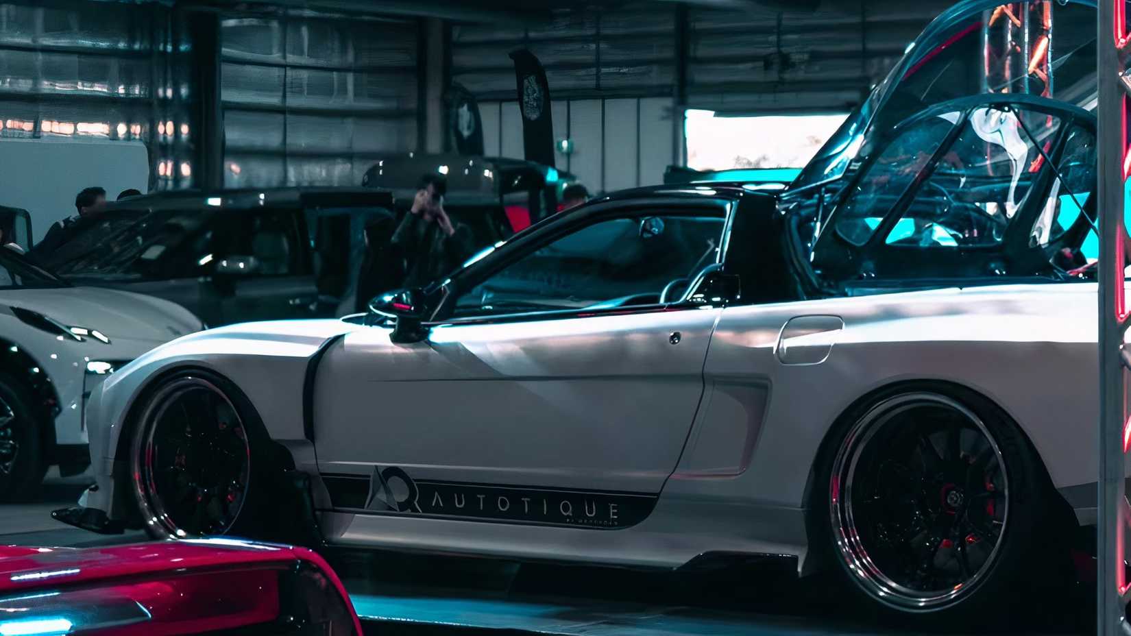 Autotique Debuts Tasteful Widebody Kit for Classic Acura NSX