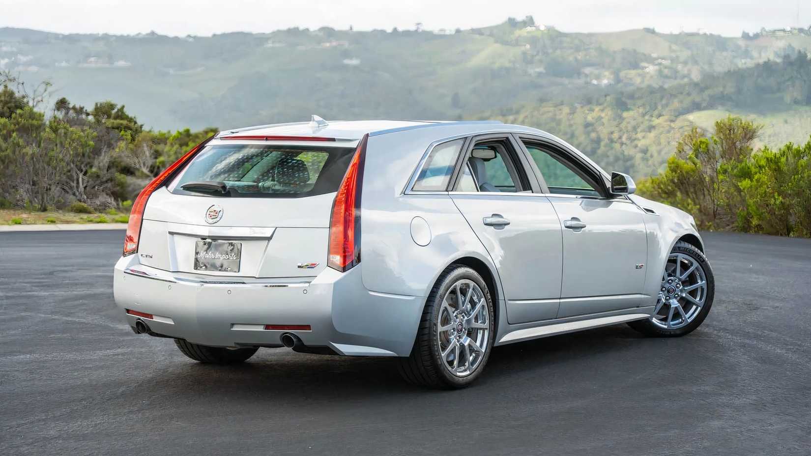 Cadillac Best Sports Cars: A Complete List, Specs, and Pricing