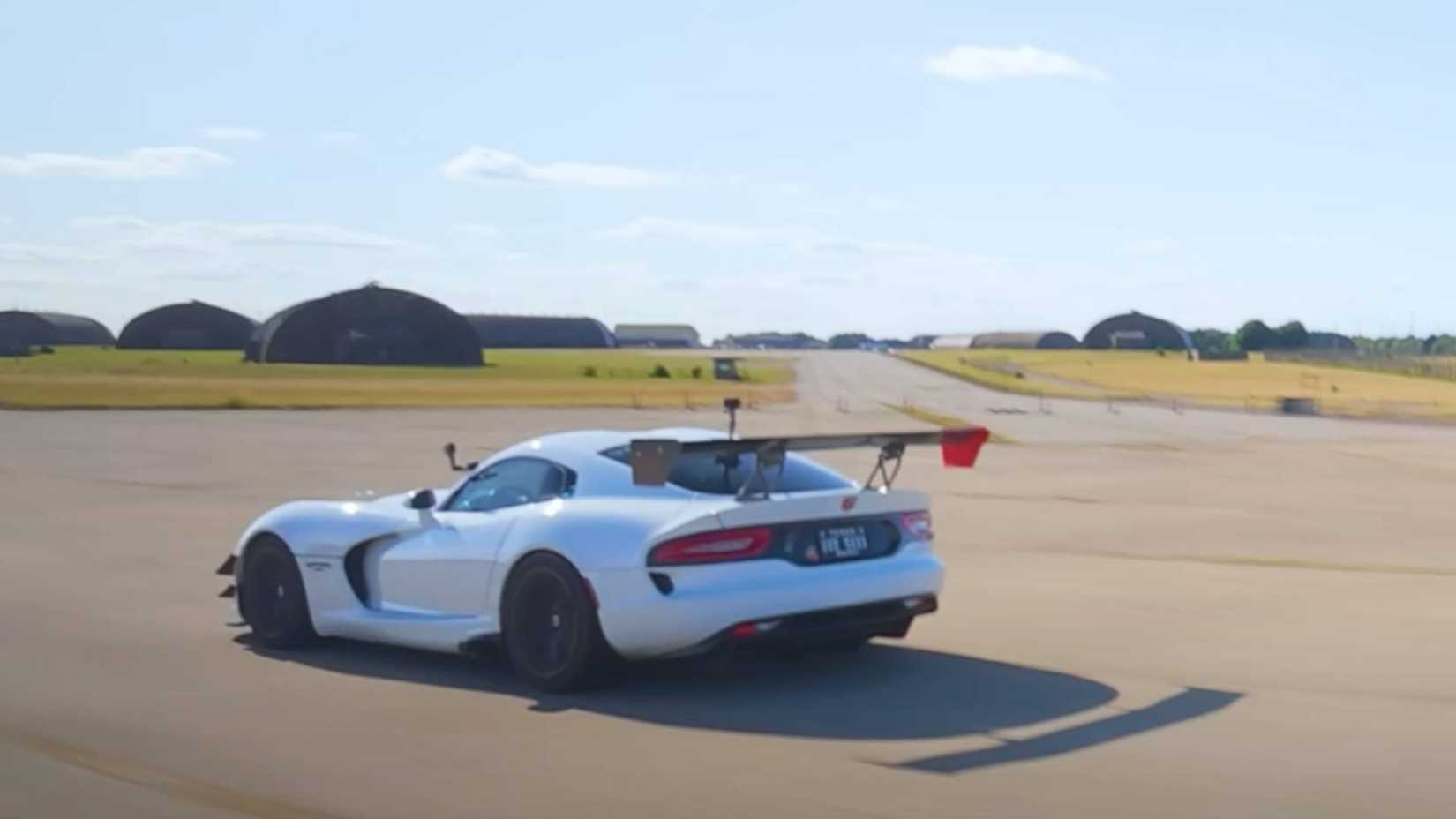 Ford Mustang Vs Dodge Viper: The Drag Racing Slug Match You Didn't Know ...