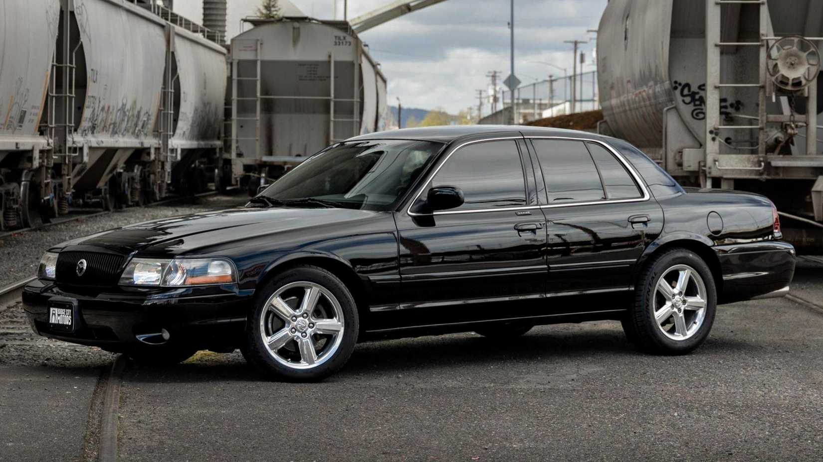 10 Cars From American Defunct Brands That Need To Make A Comeback ASAP