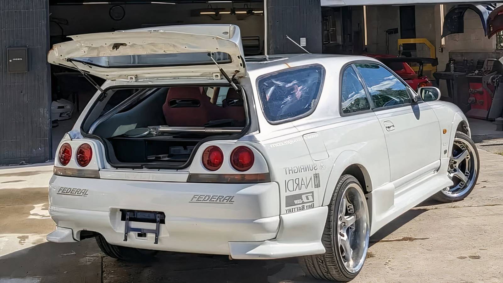 1,000 HP Skyline GT-R Shooting Brake Built For Option Magazine