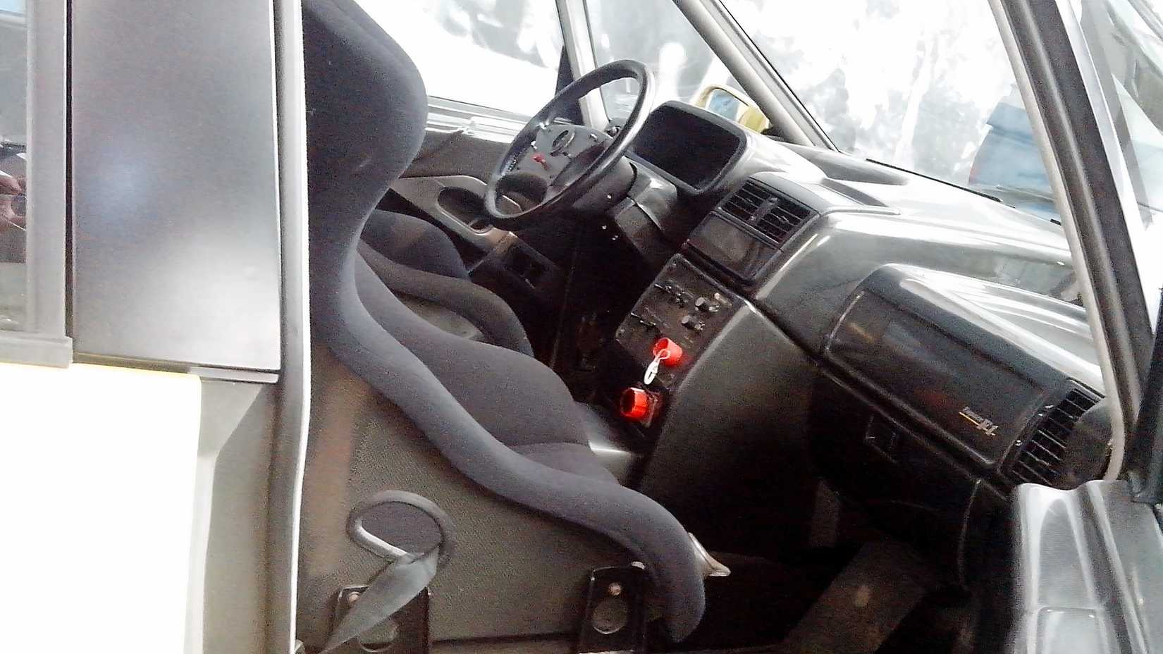 Renault Espace F1: A Formula One V10-Powered Minivan That Time Forgot