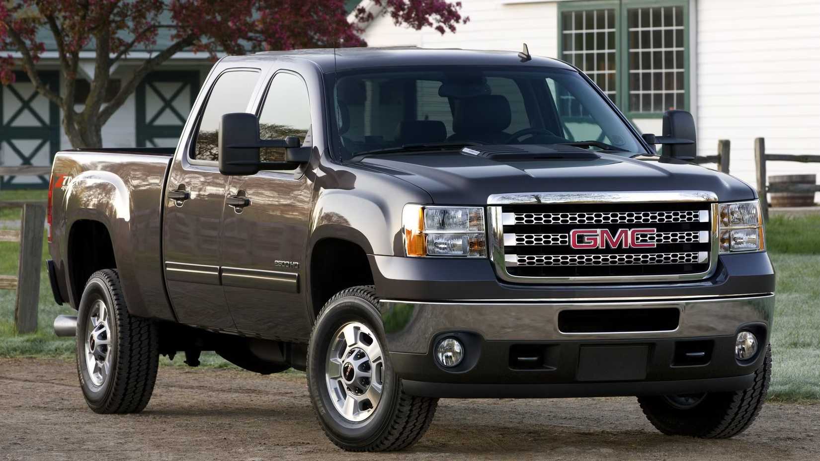 These Dirt-Cheap Used Pickup Trucks Will Out-Tow The New Ford F-150