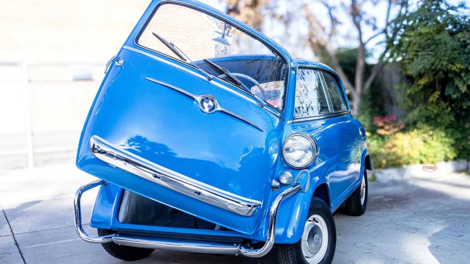 BMW Isetta: The Wildest BMW That Opened Like A Fridge And Saved The Brand