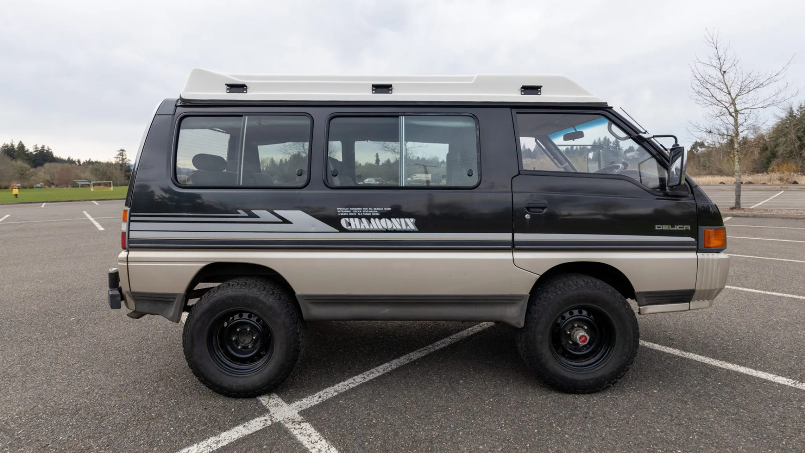 The Stout Scarab Is The World's First Minivan With A Rear-Mounted V8