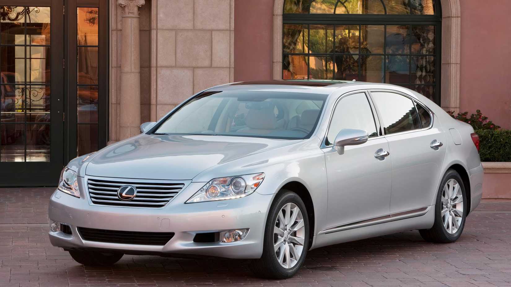 10 Unkillable Lexus Sedans For Reliable Power On A Budget
