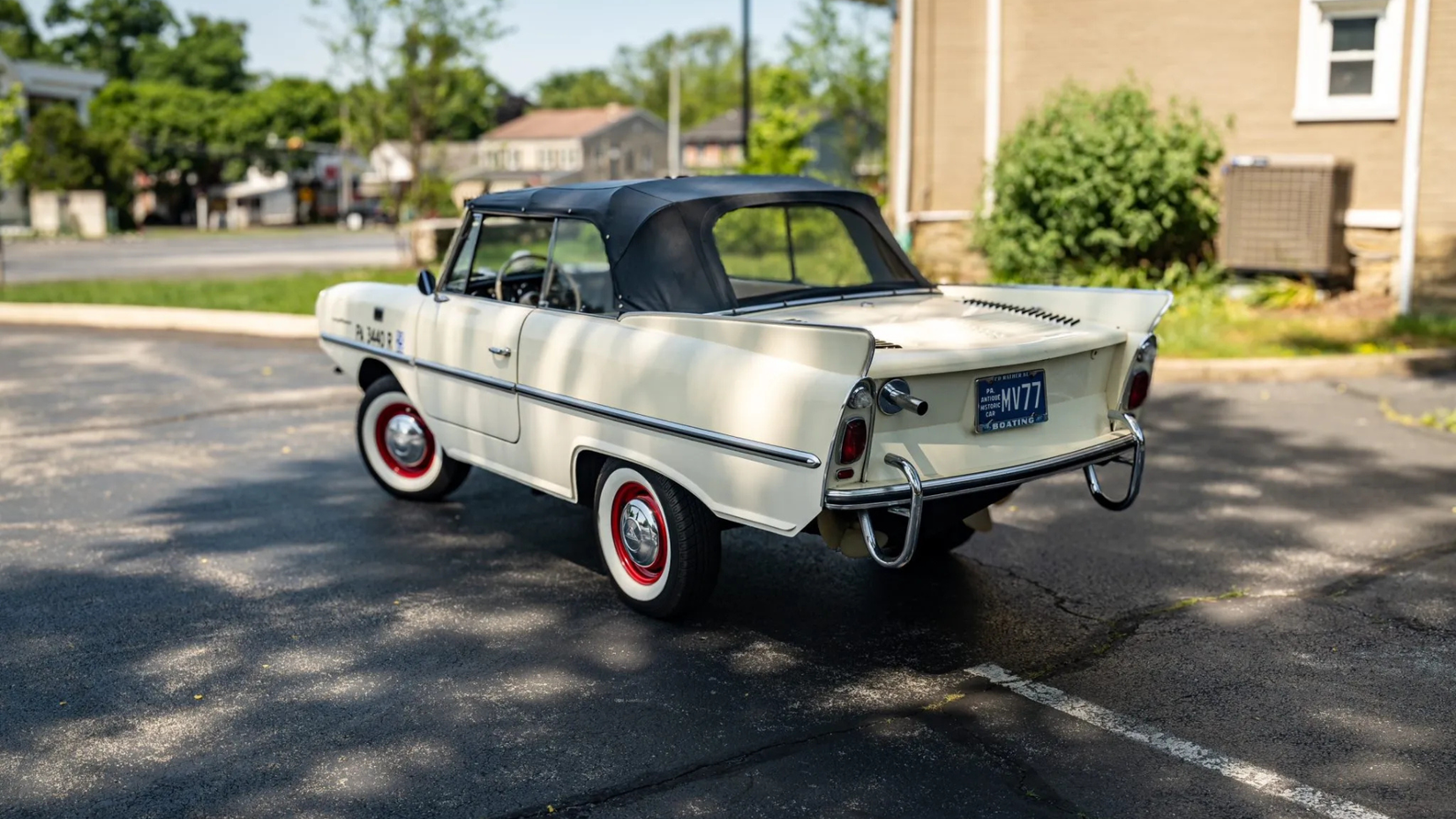 Amphicar 770: A German Convertible You Can Drive Across Water