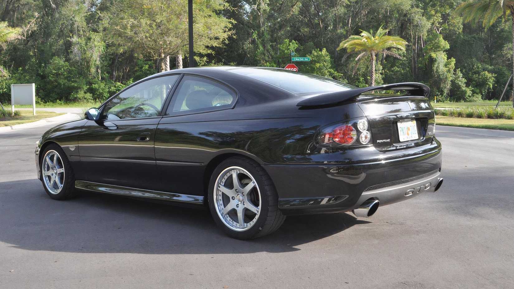 Supercharged 604-HP 2006 Pontiac GTO Has Manual Gearbox, Low Miles