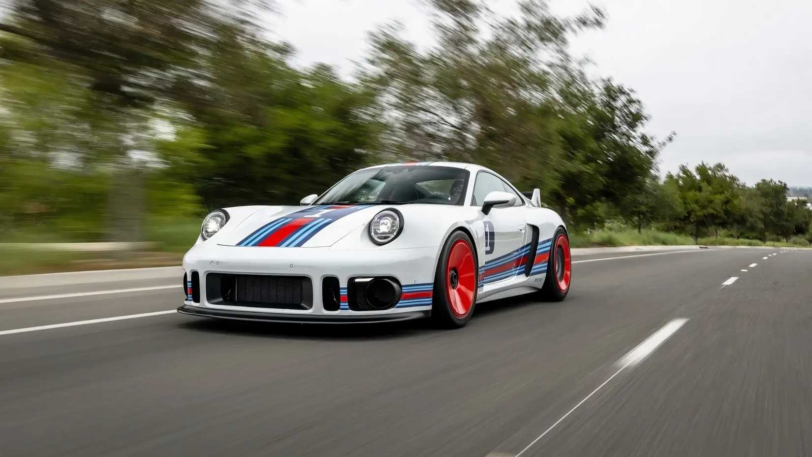 Rezvani RR1 Debuts Porsche 992 Dressed To Look Like A 935