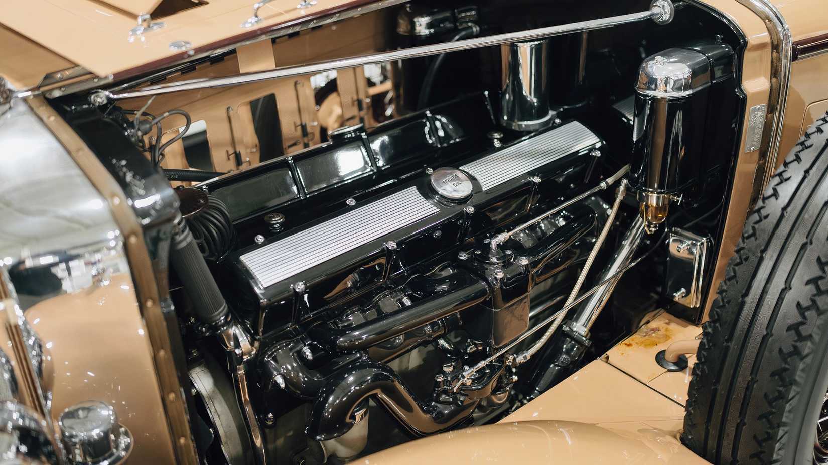 The Cadillac V16 Is The World's First Car With Sixteen Cylinders