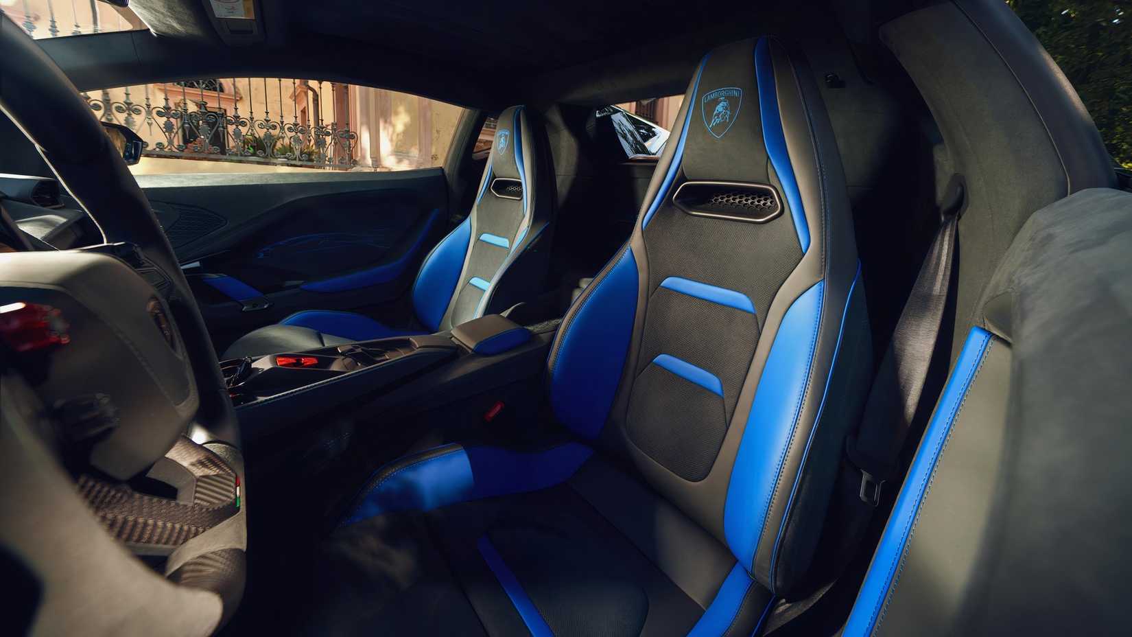 Lamborghini Debuts First Temerario With Bespoke Ad Personam Treatment