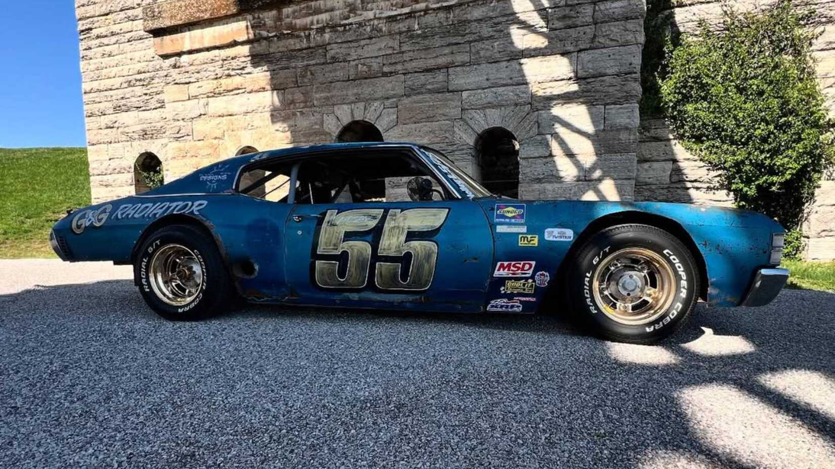 Gnarly Chevelle Built on a NASCAR Chassis Is an Absolute Beast