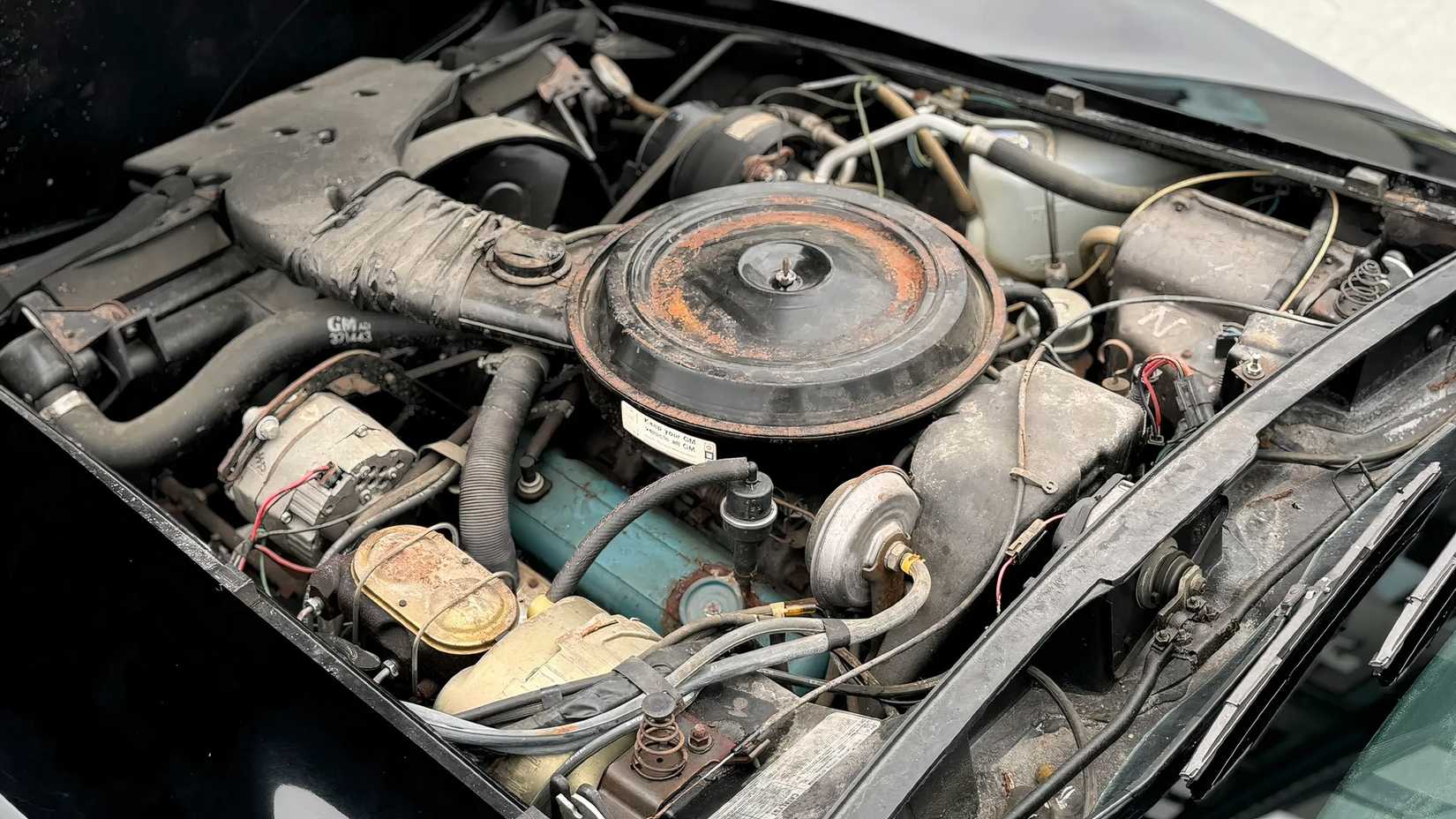 1978 corvette engine bay