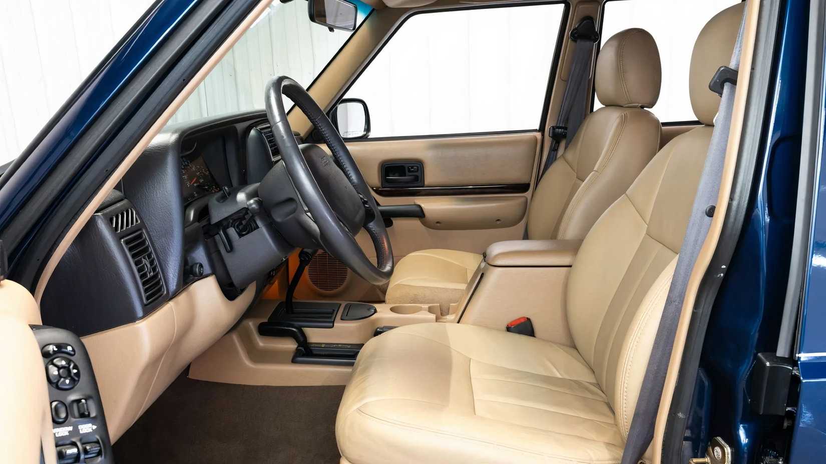 This Unassuming, AWD Six-Cylinder SUV From America Could Outrun A Golf ...