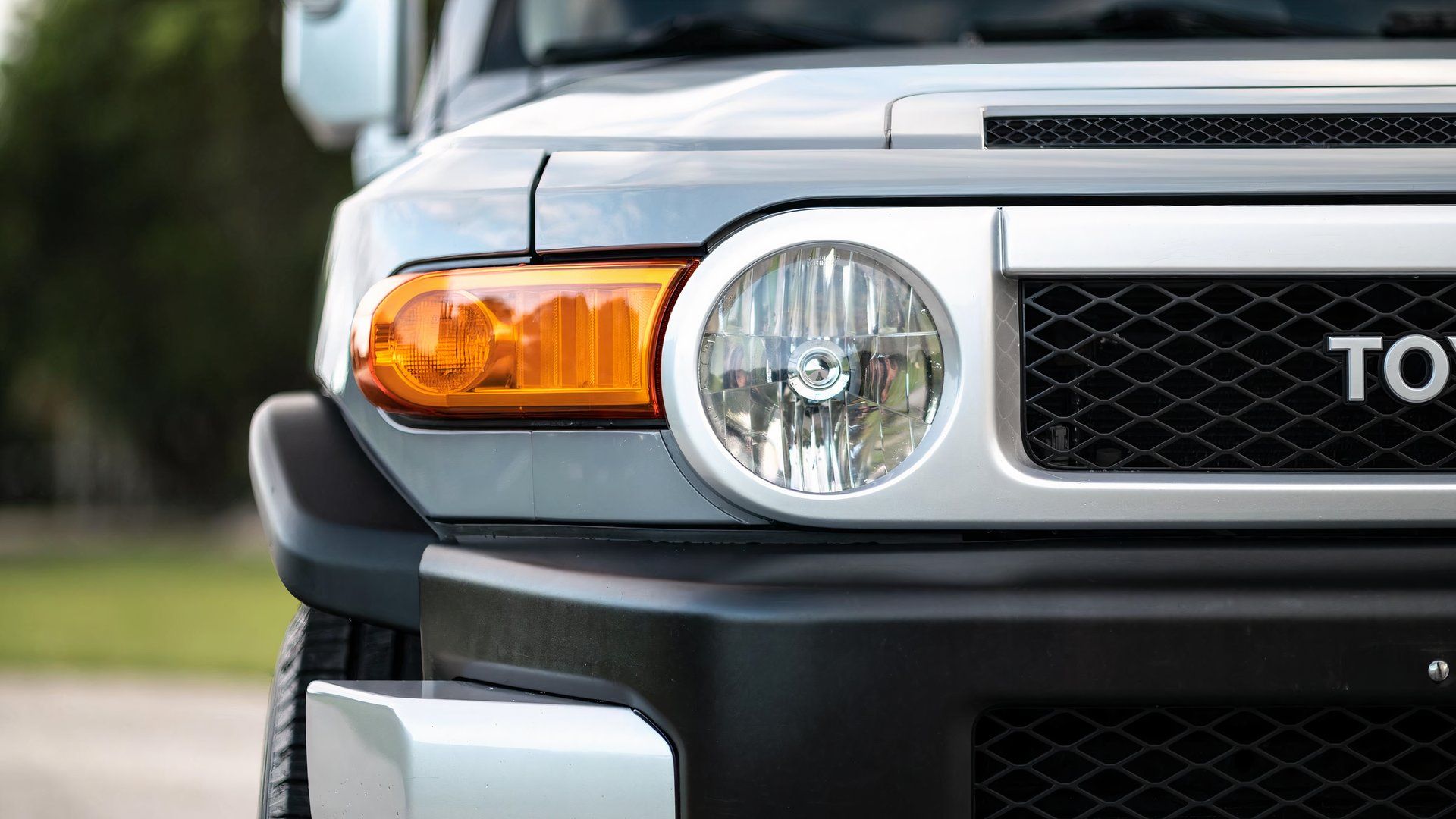 10 Reasons Why The Toyota FJ Land Cruiser Will Be The Coolest Off ...