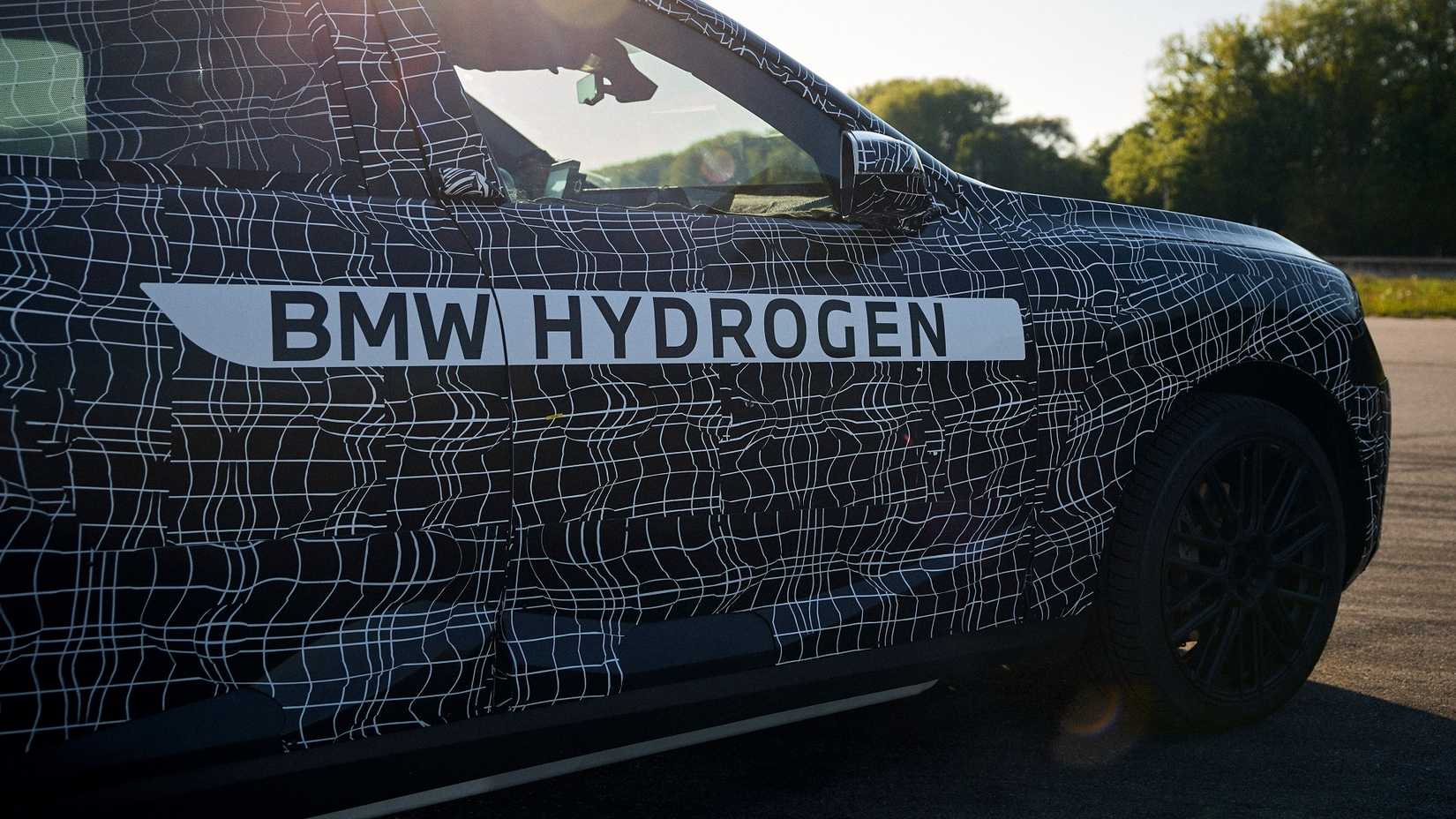 This Is The New BMW X5 And It Will Have Five Different Types Of Powertrains