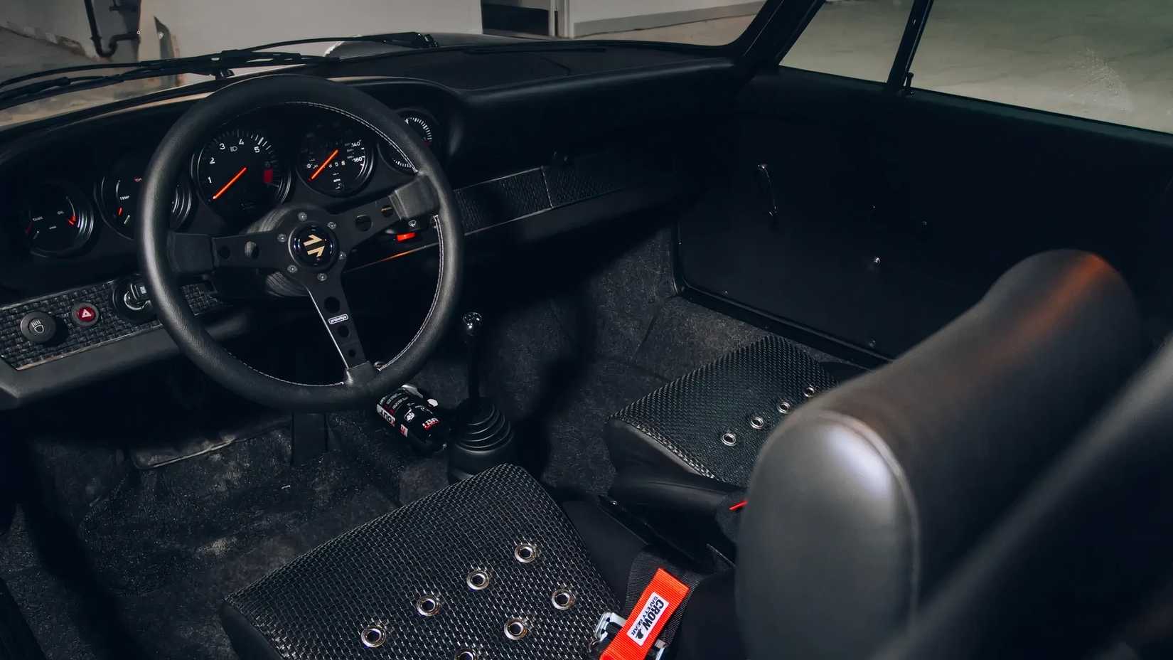 Joe Rogan Just Took Delivery Of A Custom Porsche 911