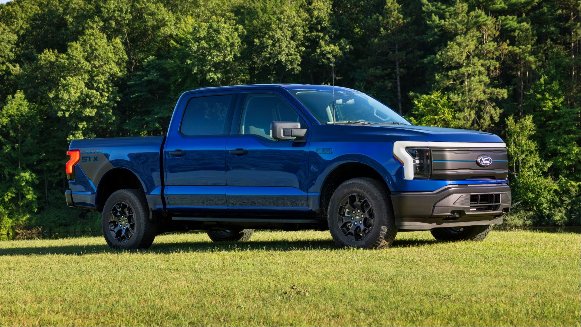 The Bronconoline: This New Ford Econoline Raptor Render Looks Like A ...