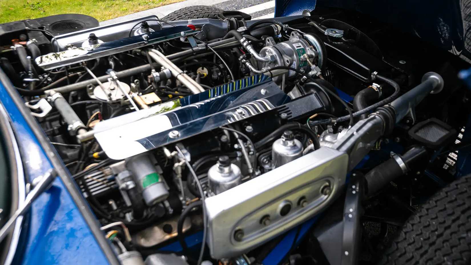 Jaguar V12: The World’s Longest-Produced and Most Unreliable V12 Engine ...