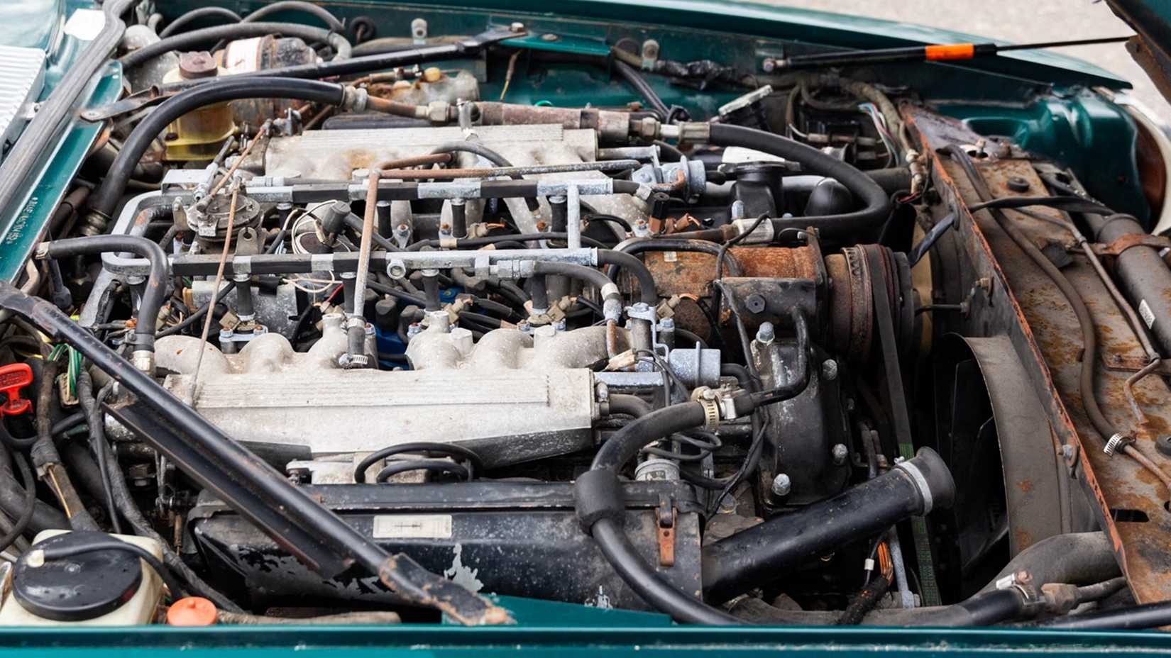 Jaguar V12: The World’s Longest-Produced and Most Unreliable V12 Engine ...