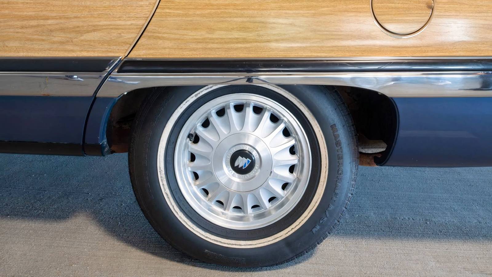 This Incredibly Cheap Buick Sleeper Wagon Has A Corvette V8