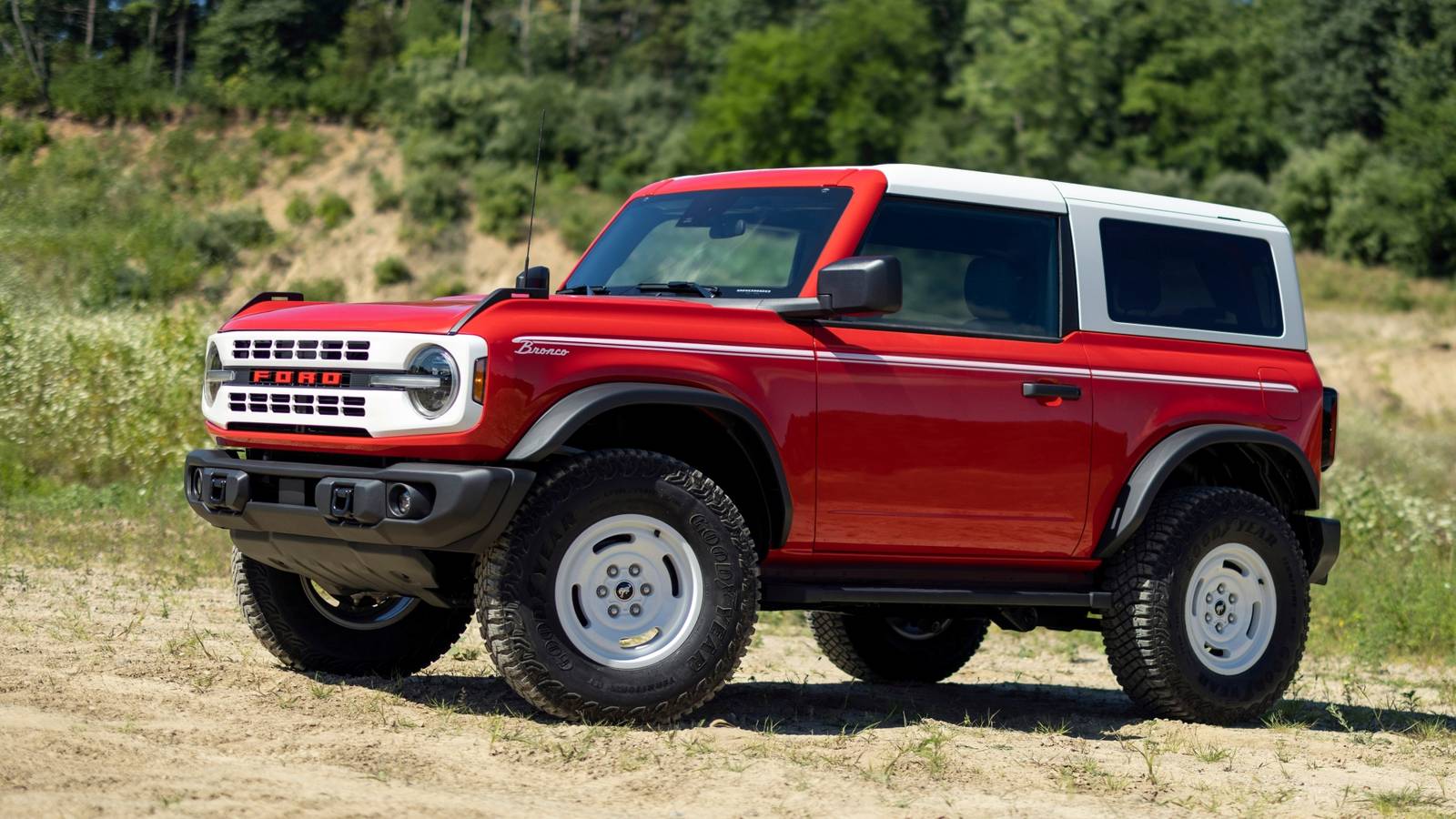 The Ford Bronco Is Nipping At The Jeep Wrangler’s Mud Flaps