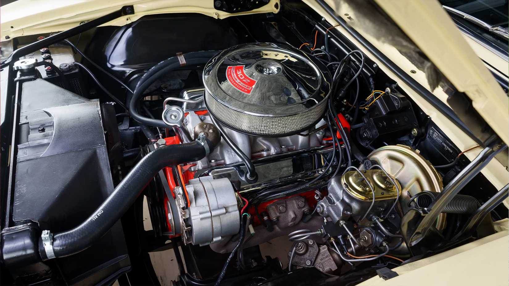 Here's How The Chevy Small Block 302 Revolutionized The Muscle Car Era